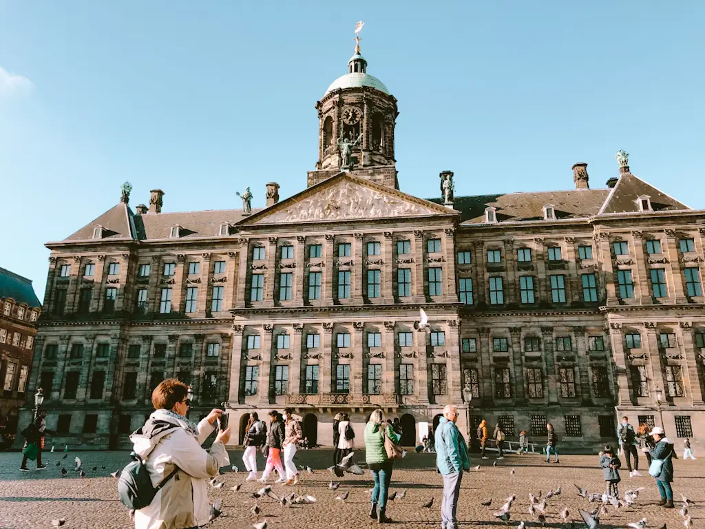 เที่ยวพระราชวังหลวงอัมสเตอร์ดัม (Royal Palace of Amsterdam) | BeyondYaovy